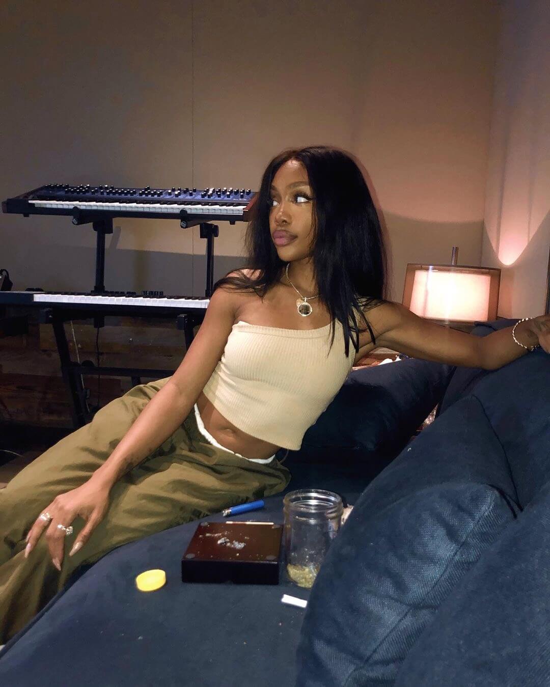 SZA'S PHOTO DUMP - Sza-Htownteam